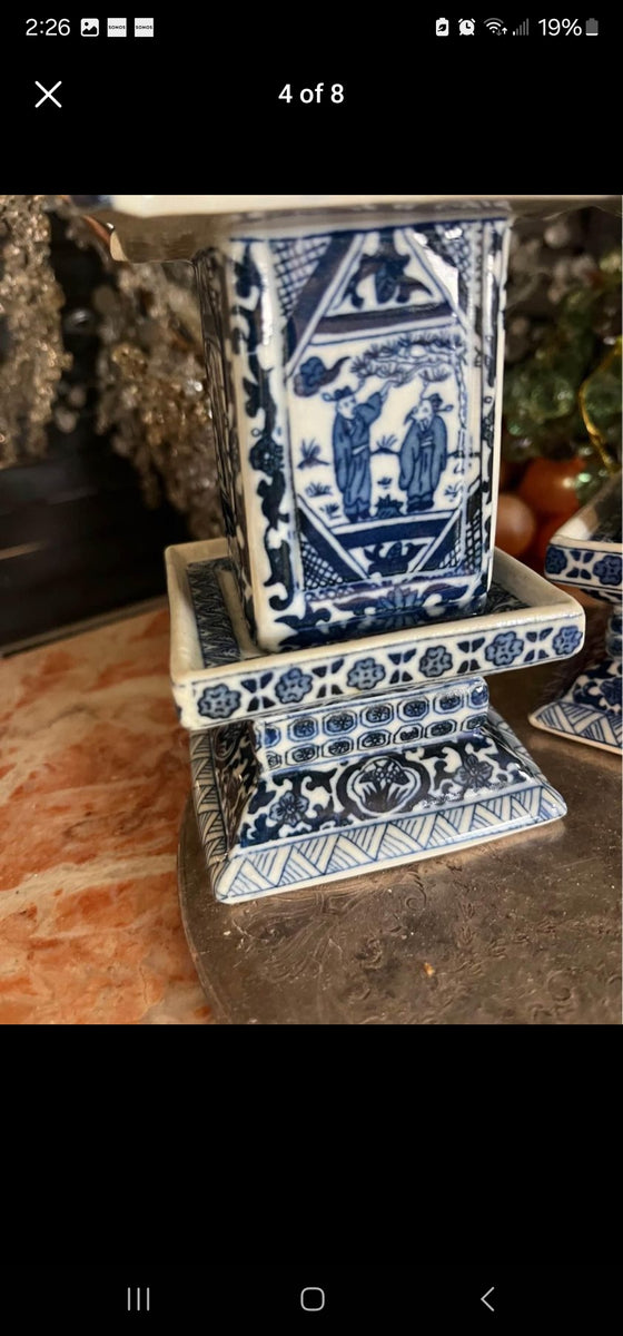 ANTIQUE/ VINTAGE BLUE💙 AND WHITE🤍 PORCELAIN CHINOISERIE⛩️ PAGODA🏯 PIMP ...